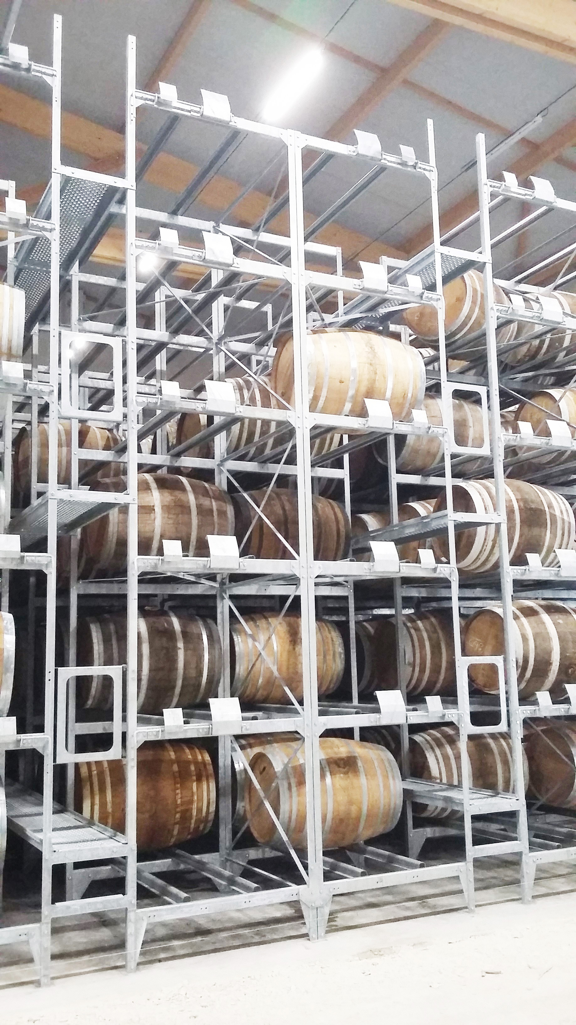 Racks de stockage de barriques de 350 et 400 litres sur 6 niveaux de ...